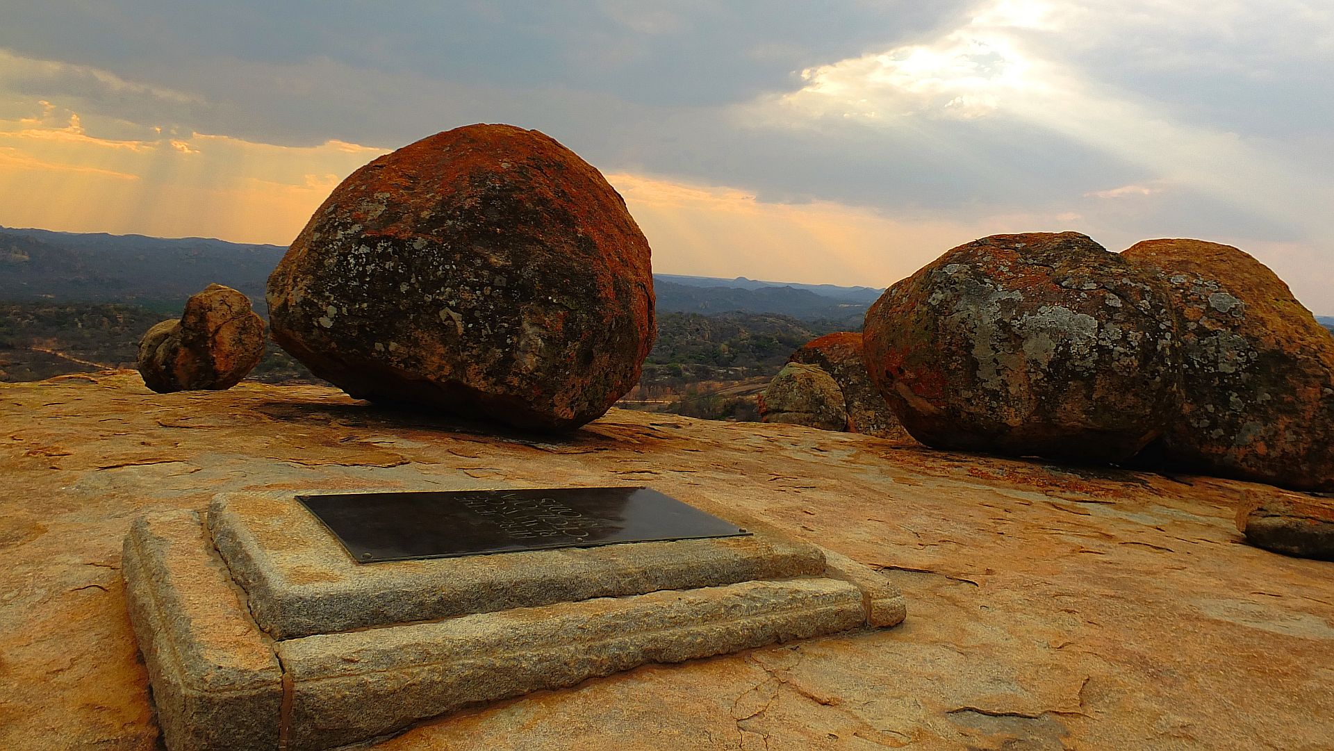 Zimbabwe Attractions, 10 reasons to visit Zimbabwe | Cedarberg